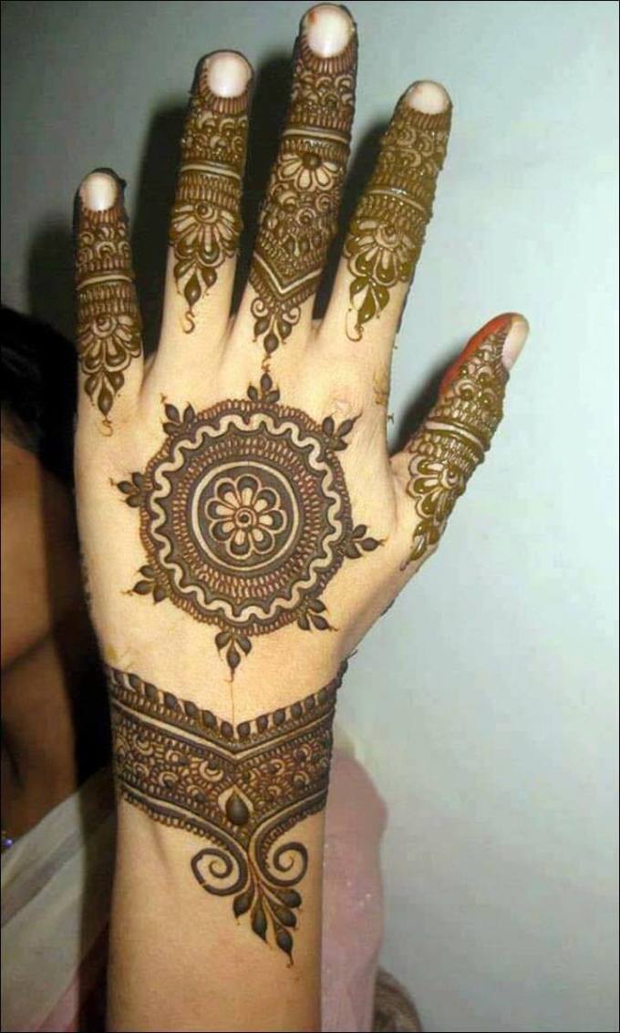 model henna tangan simple