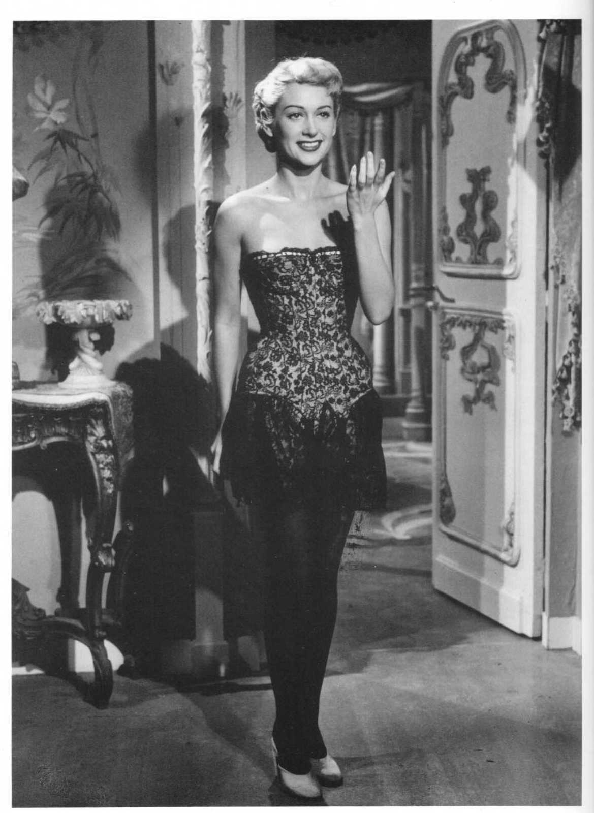 Dazzling Divas: Martine Carol