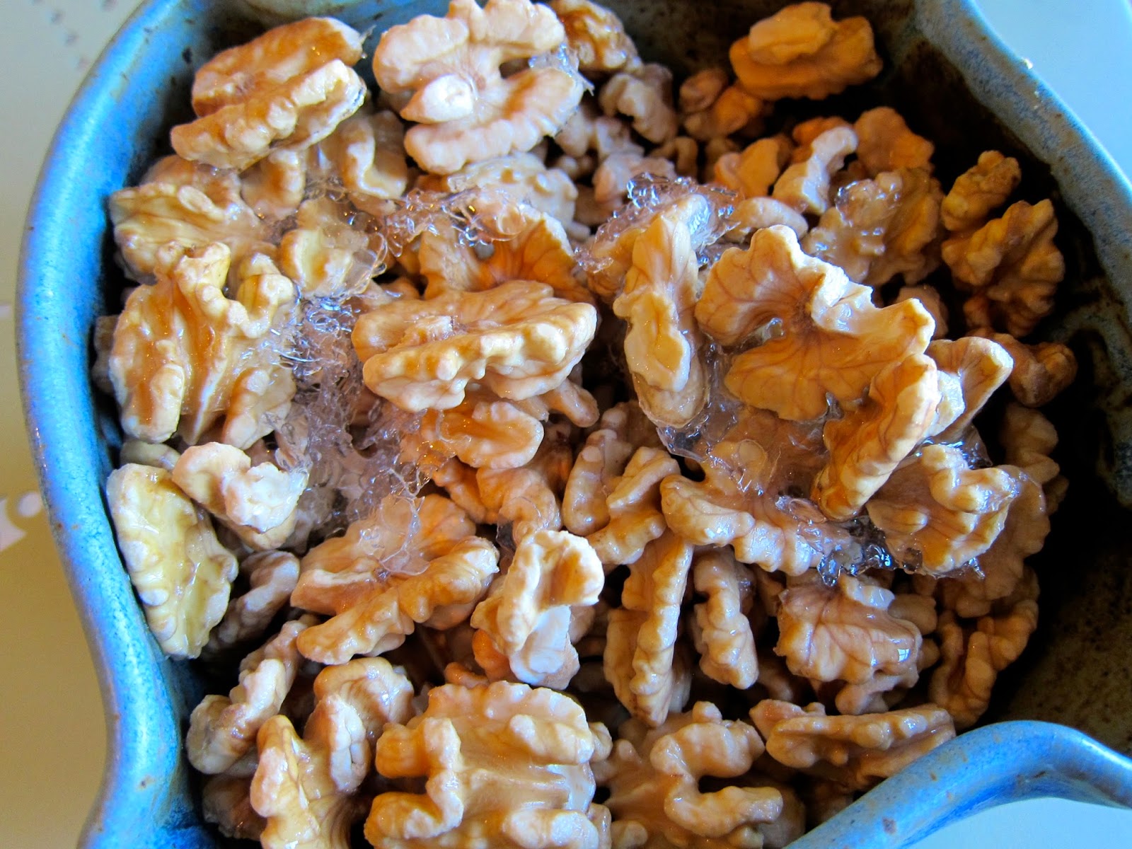 all kinds of yum: Washed Walnuts: A Healthy Perfect Summer Snack