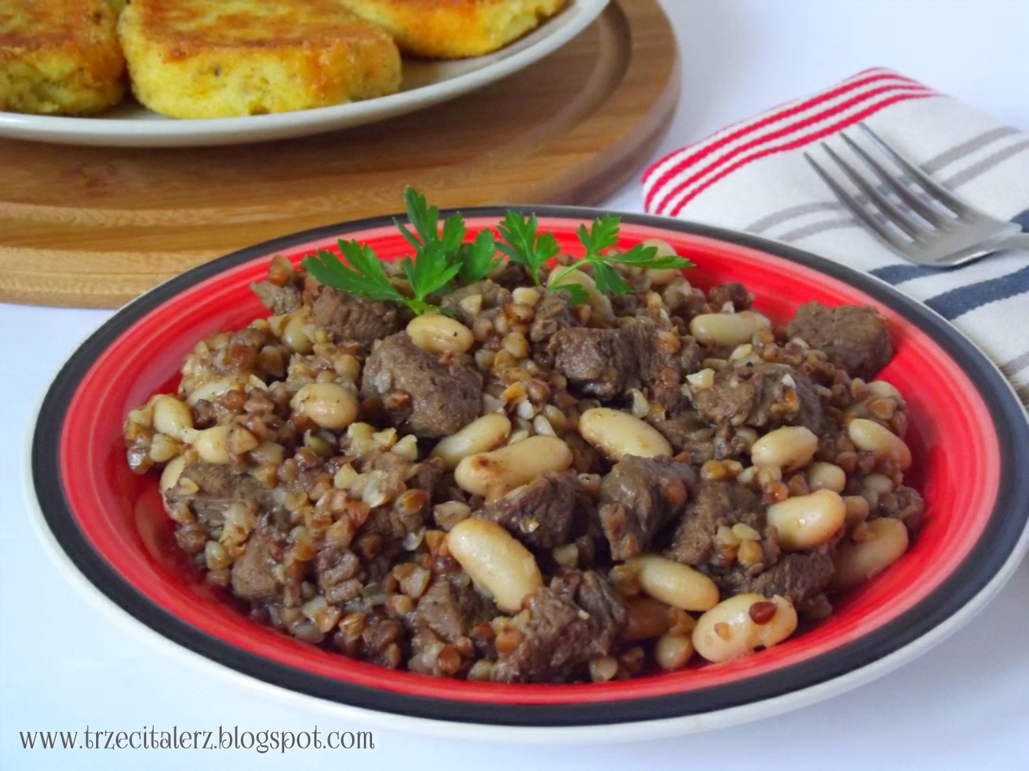 Trzeci Talerz - podkarpacki blog kulinarny: Czulent z kaszą i fasolą
