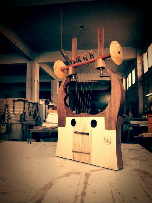 INSTRUMUNDO Instrumentos Musicales: Cítara de la Edad de oro, κιθάρα, Lira