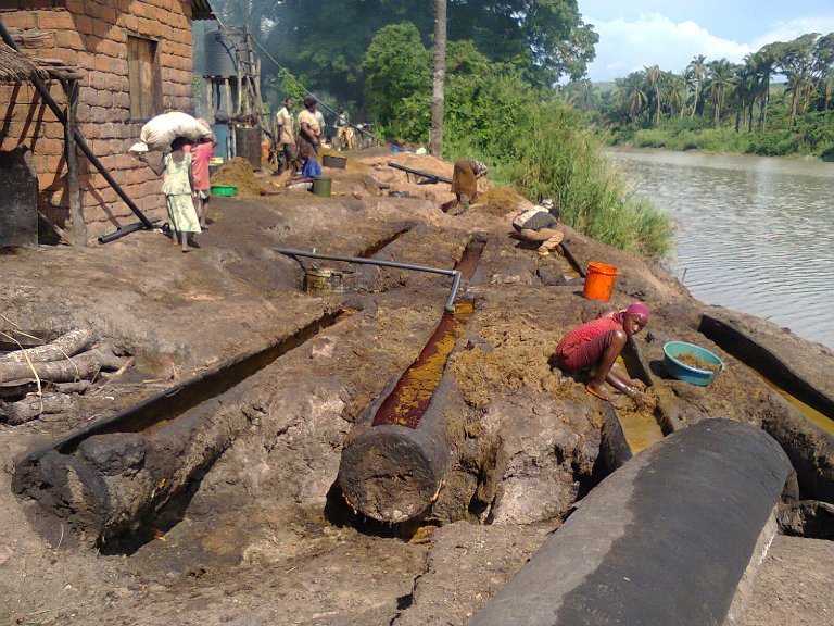 IDDY ALLUTE: Ufundi wa kutengeneza mafuta ya mawese