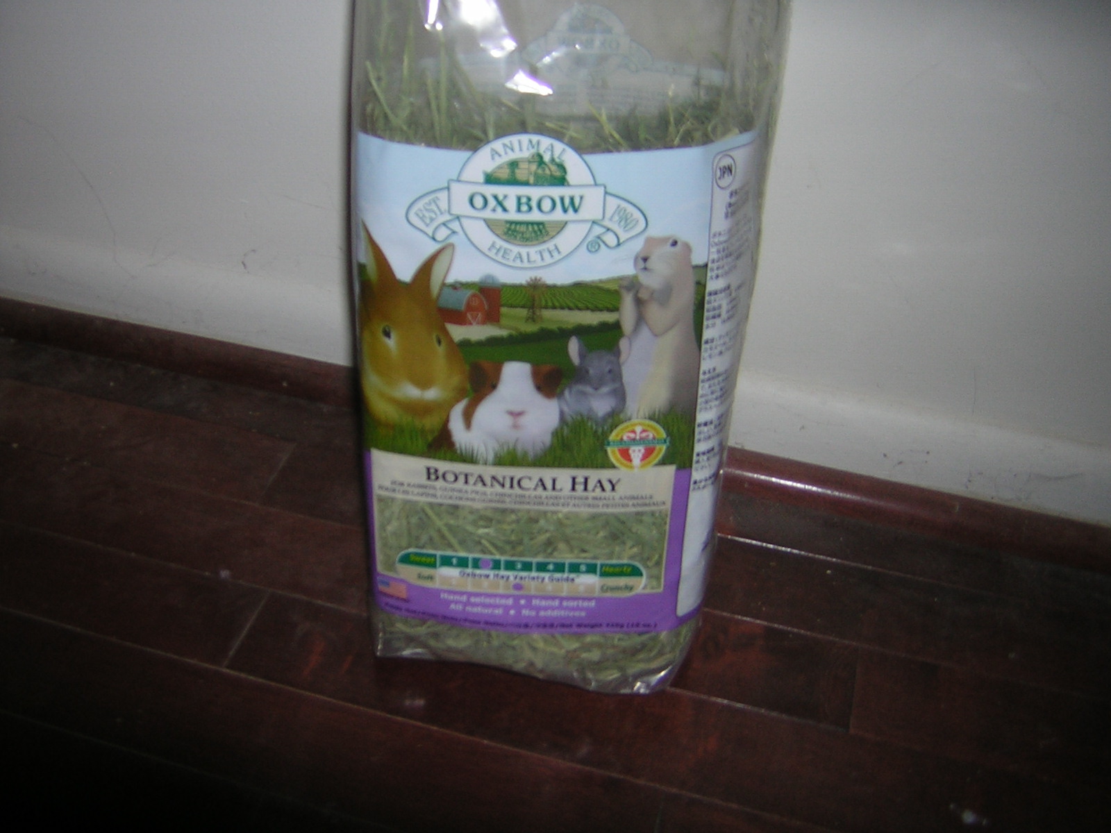 Cavy Savvy: A Guinea Pig Blog: Product Review: Oxbow Botanical Hay