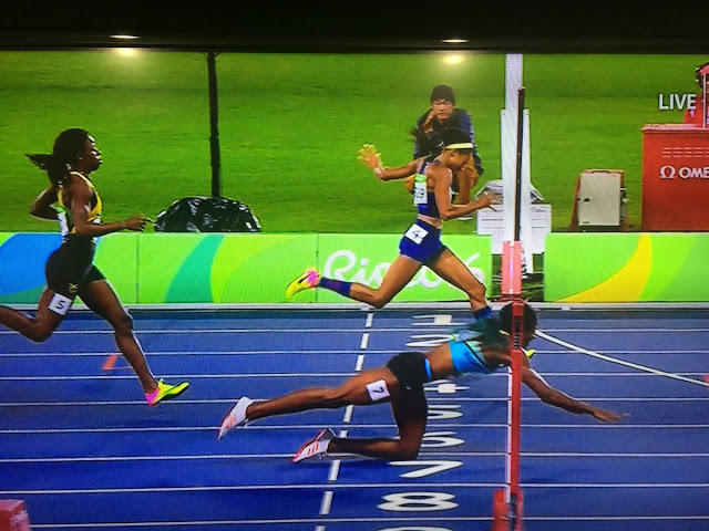 Pboy Udoye's Blog : Female Olympics Runner Wins Gold Medal After Diving ...