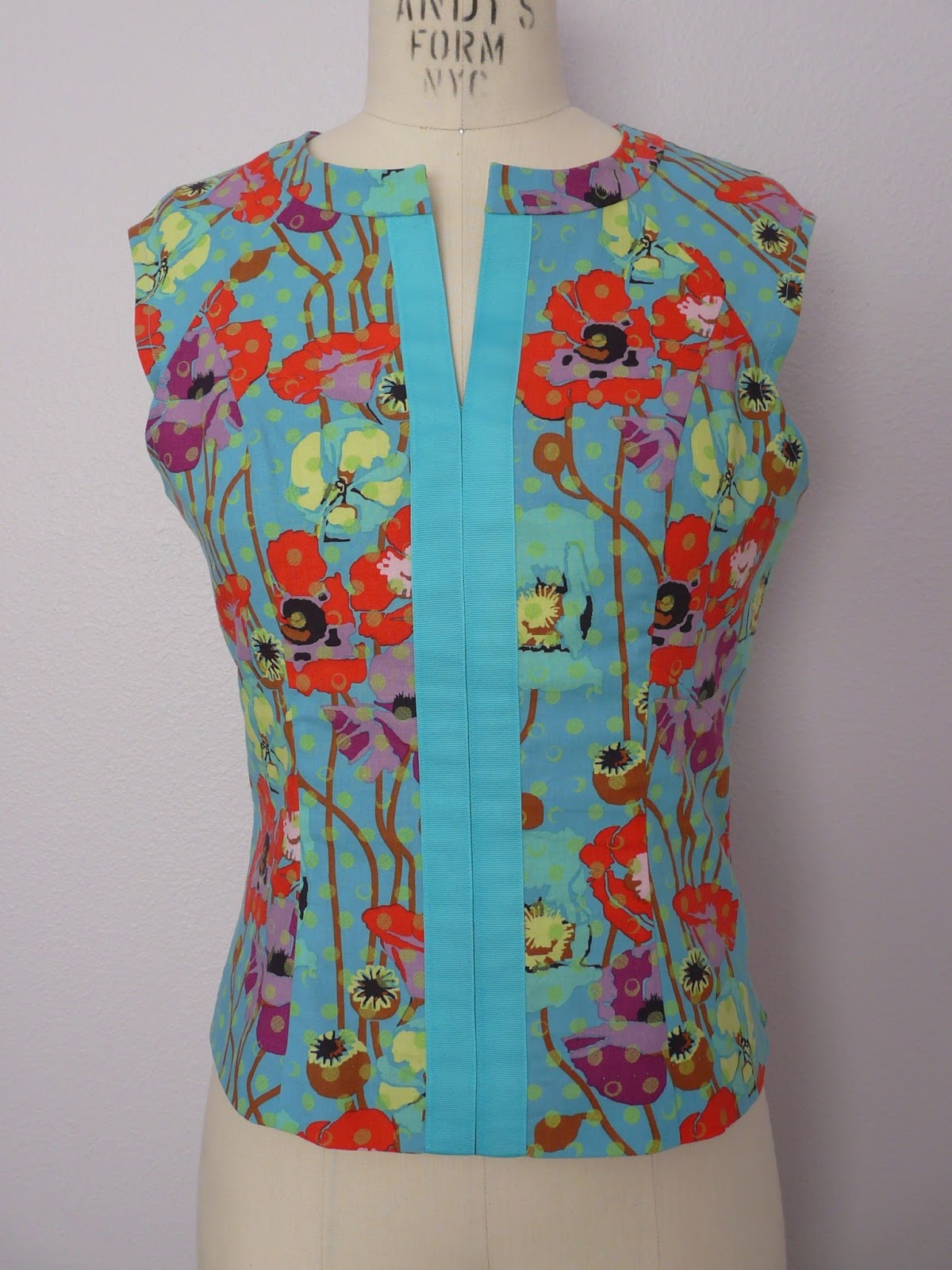 Amanda's Adventures in Sewing: Simplicity 1462 - Turquoise floral ...
