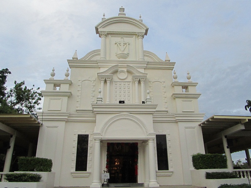 The Quaint Traveler: Monasterio De Talac (Tarlac Monastery)