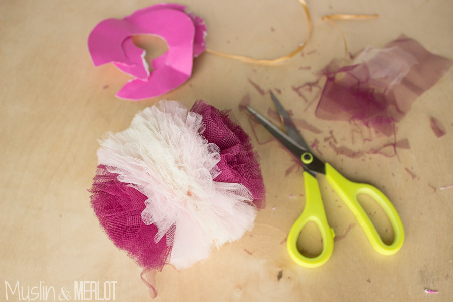 How to Make Tulle Poms! - Muslin and Merlot