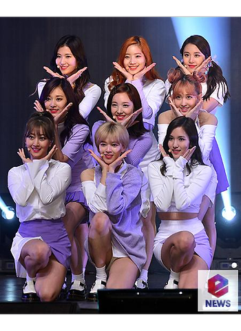 English Pop Station: Twice Sets New Record with ′TT′ Music Video
