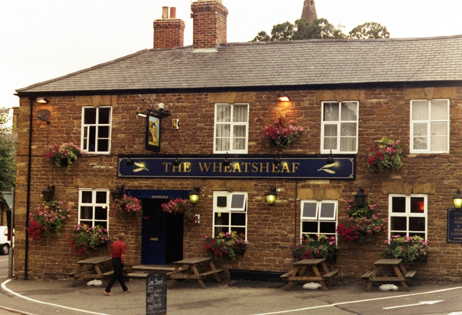 Pubs: Then & Now: #126 The Wheatsheaf, Crick, Northants : 1986 to 2013