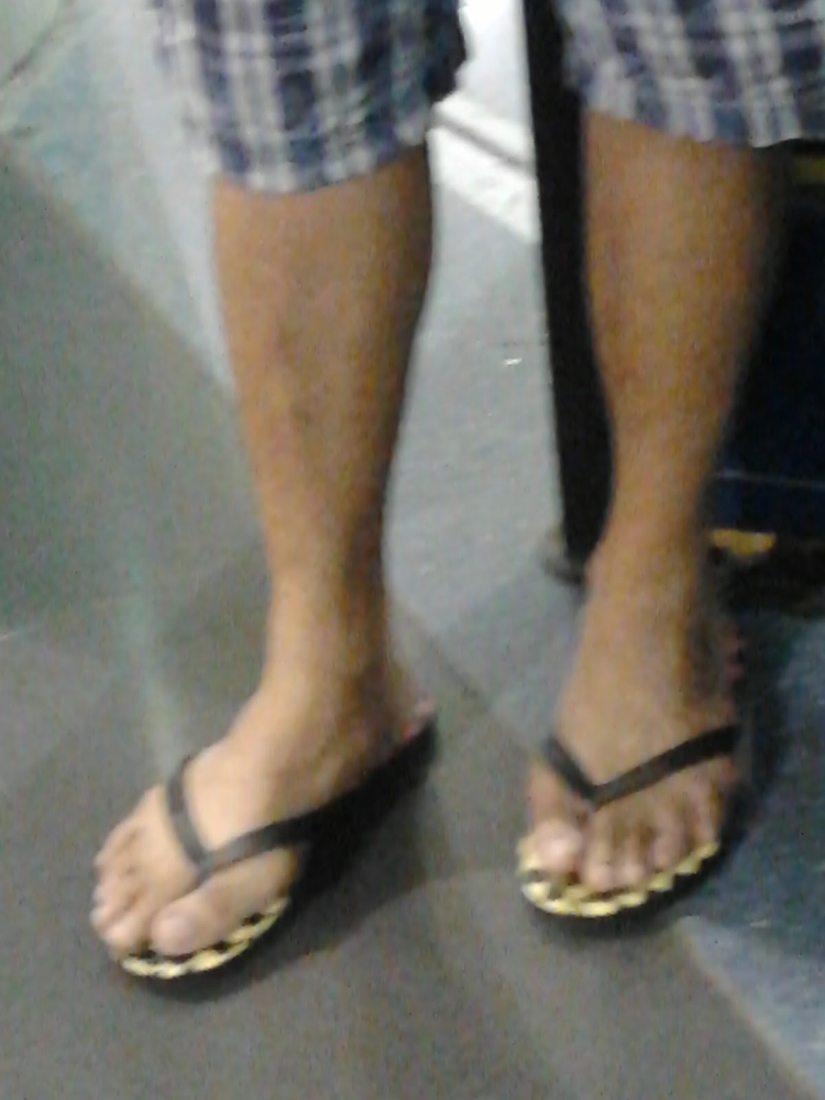 PINOY FOOT FETISH SHOP: Random Guy's Feet