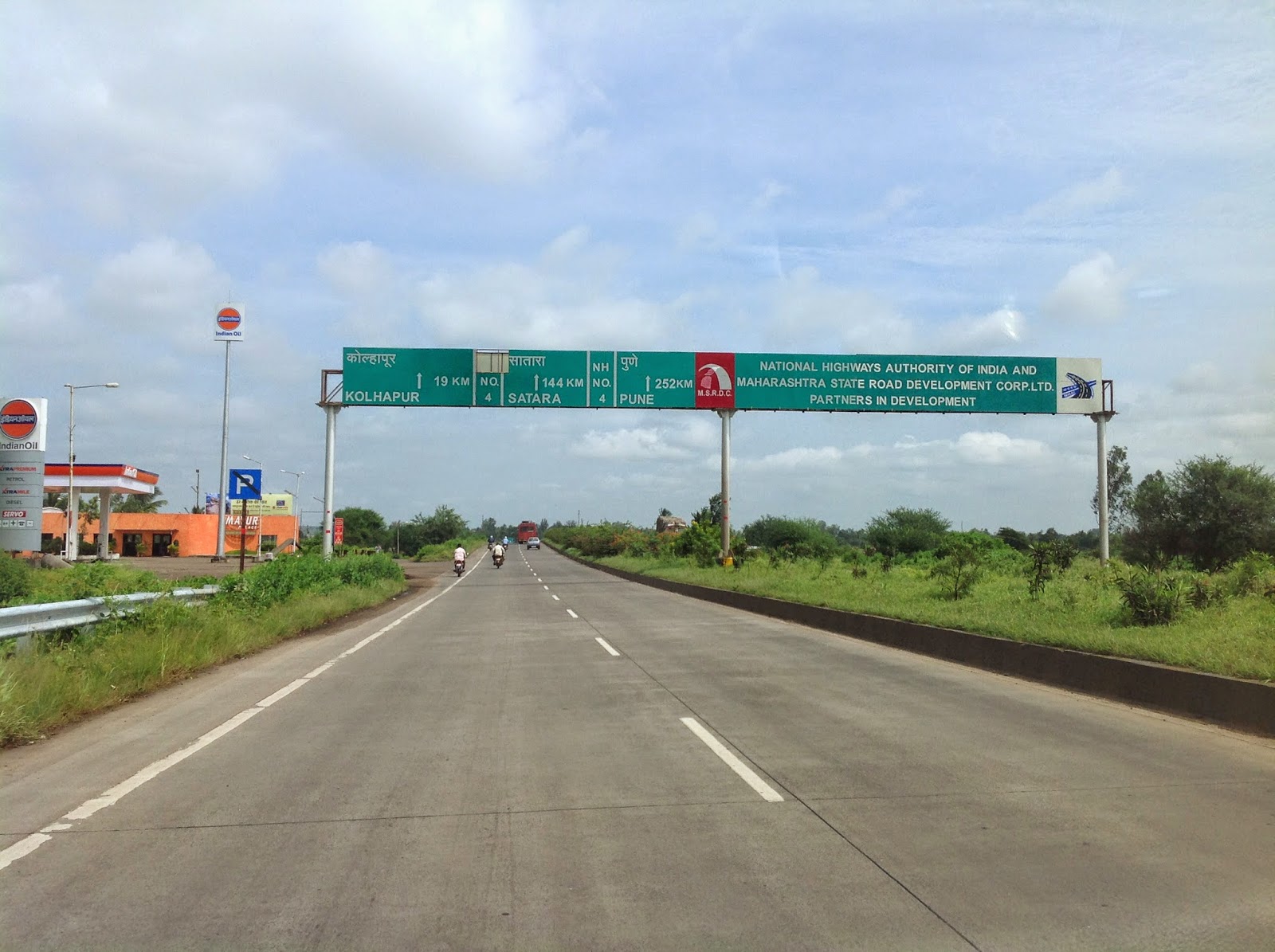 Sketches from life: Long drive to Delhi - 26 : On highway to Kolhapur