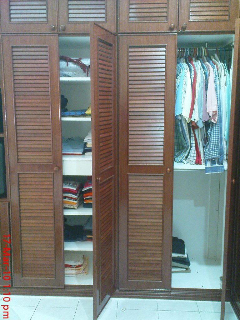 Utara kabinet: Almari Bilik AB26