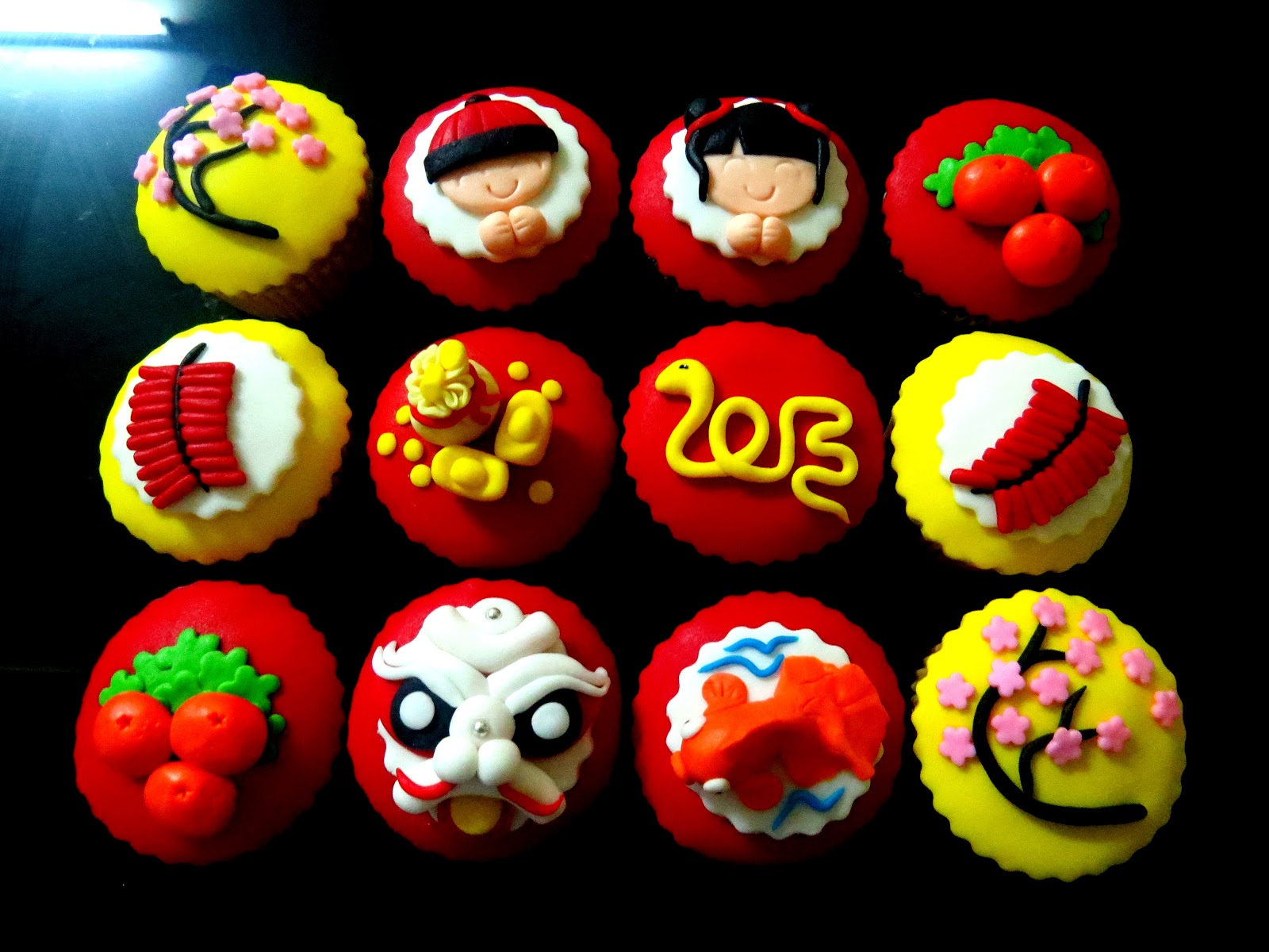 The Baking Lawyer : Chinese New Year Theme Cupcakes!