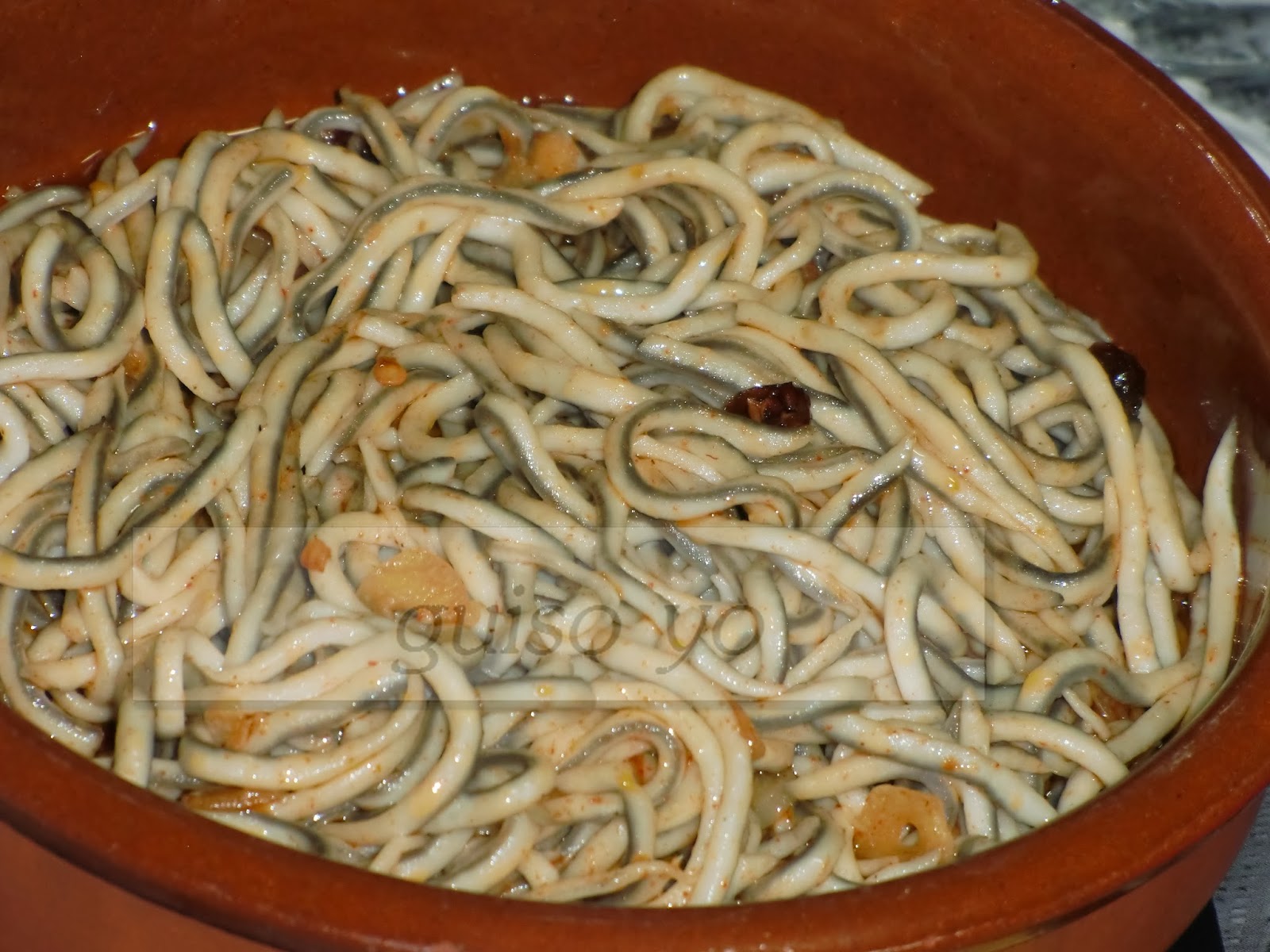 Ya guiso yo: Angulas al Ajillo