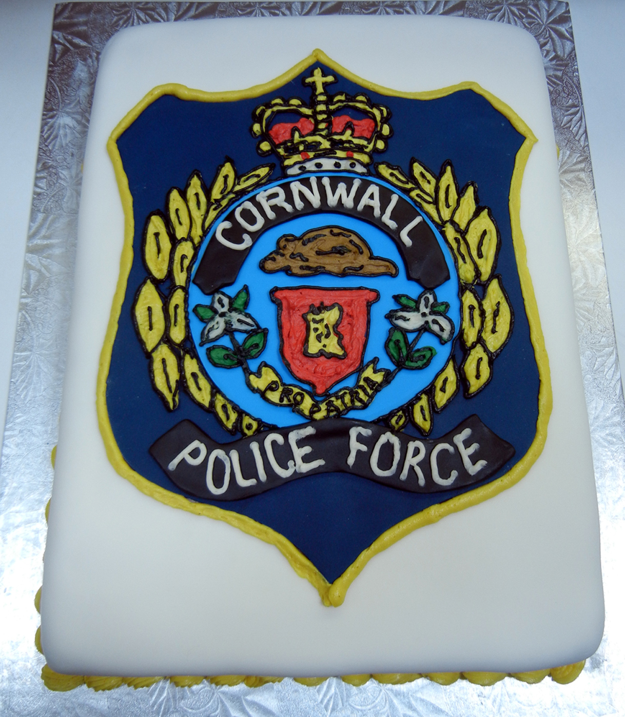 Ronna's Blog: Police Badge Cake