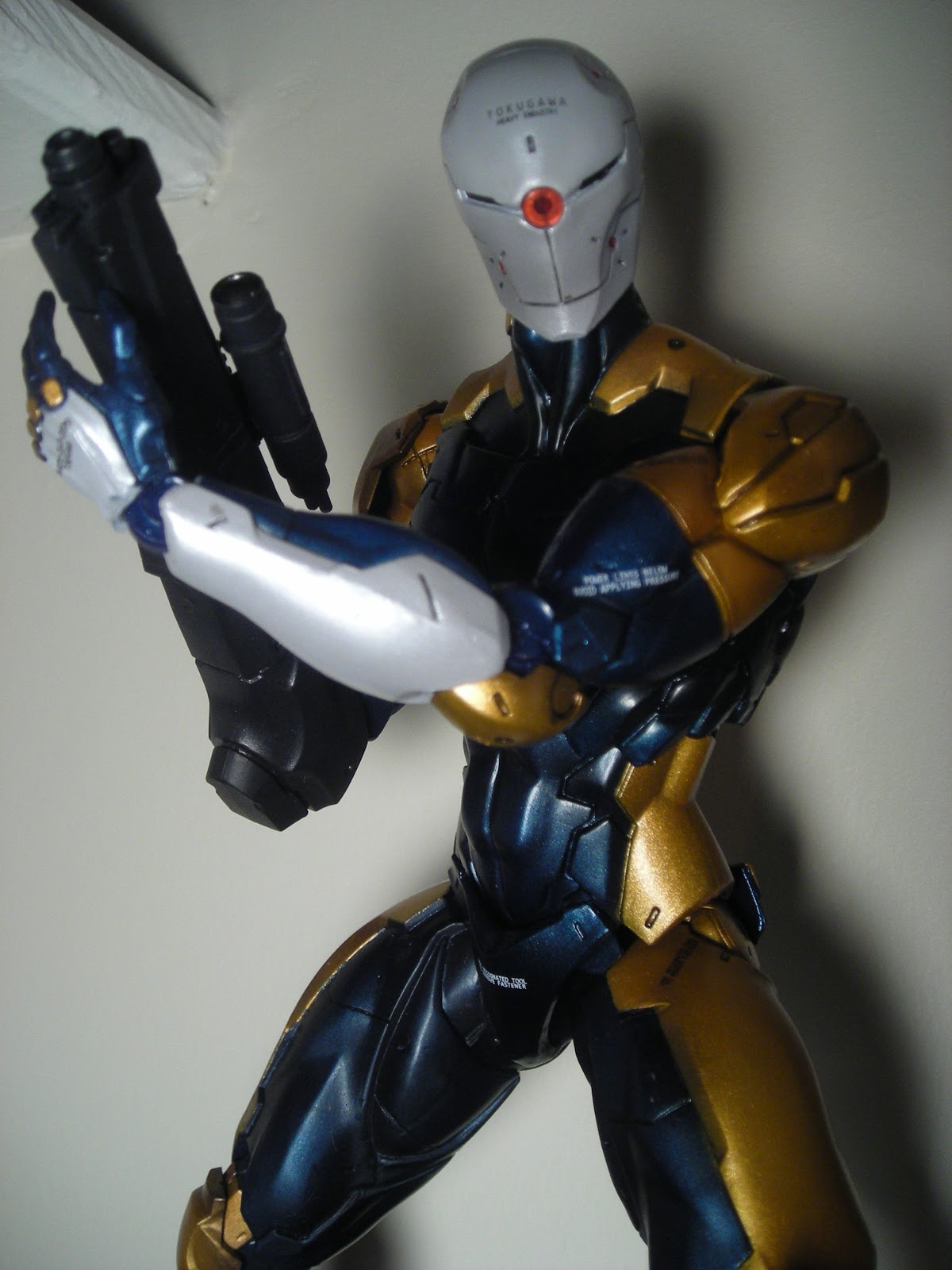 My Shiny Toy Robots: Toybox REVIEW: Play Arts Kai Cyborg Ninja