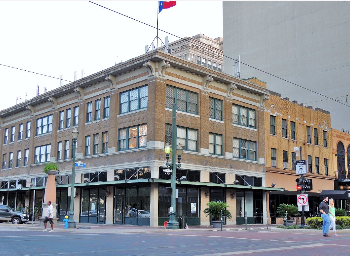 Houston in Pics: 500 Main at Prairie Historic Building on corner with P