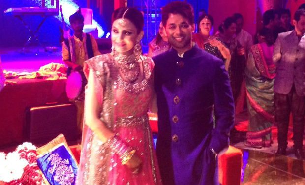 WORLD OF CRISIS: Shaadi.com CEO Anupam Mittal and model Anchal Kumar ...