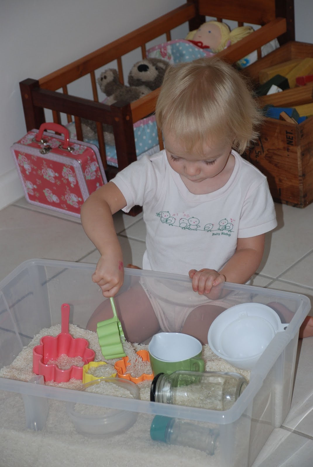 The Provincial Homemaker: Simple 'Toys' - the Rice Tub