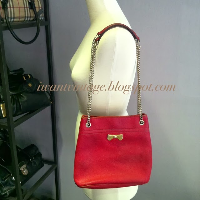 I Want Vintage | Vintage Designer Handbags: Nina Ricci Chain Bag in Red