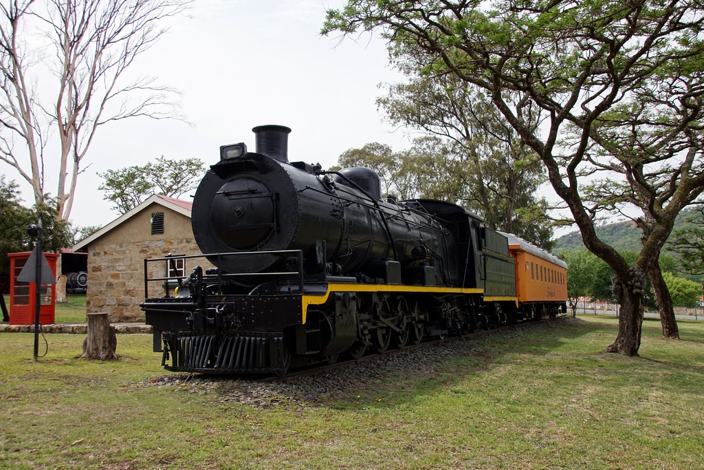 old STEAM LOCOMOTIVES in South Africa: ex SAR class 14R loco at Talana ...