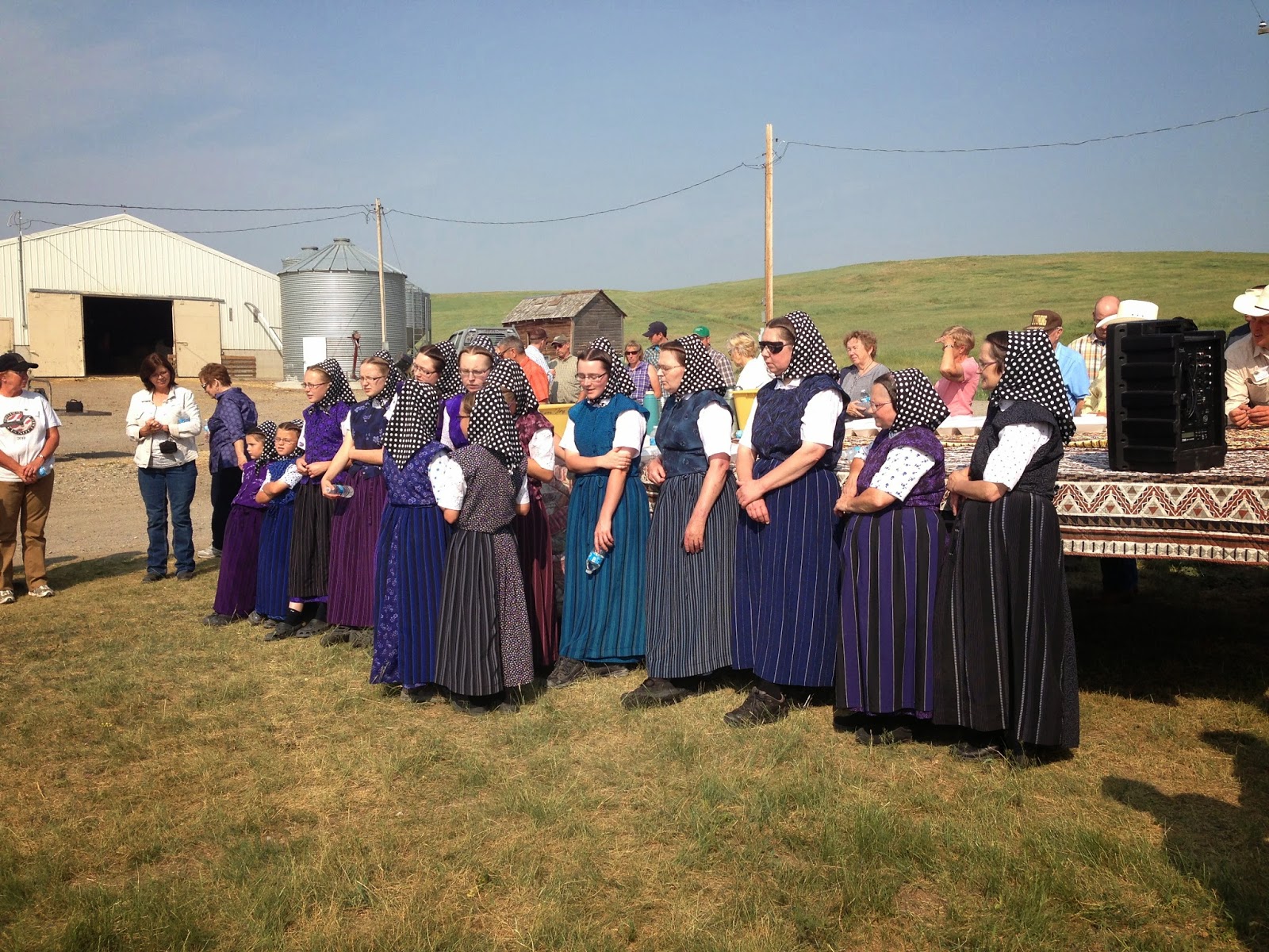 MARRIED in Montana: Hoot Hoot Hutterites!