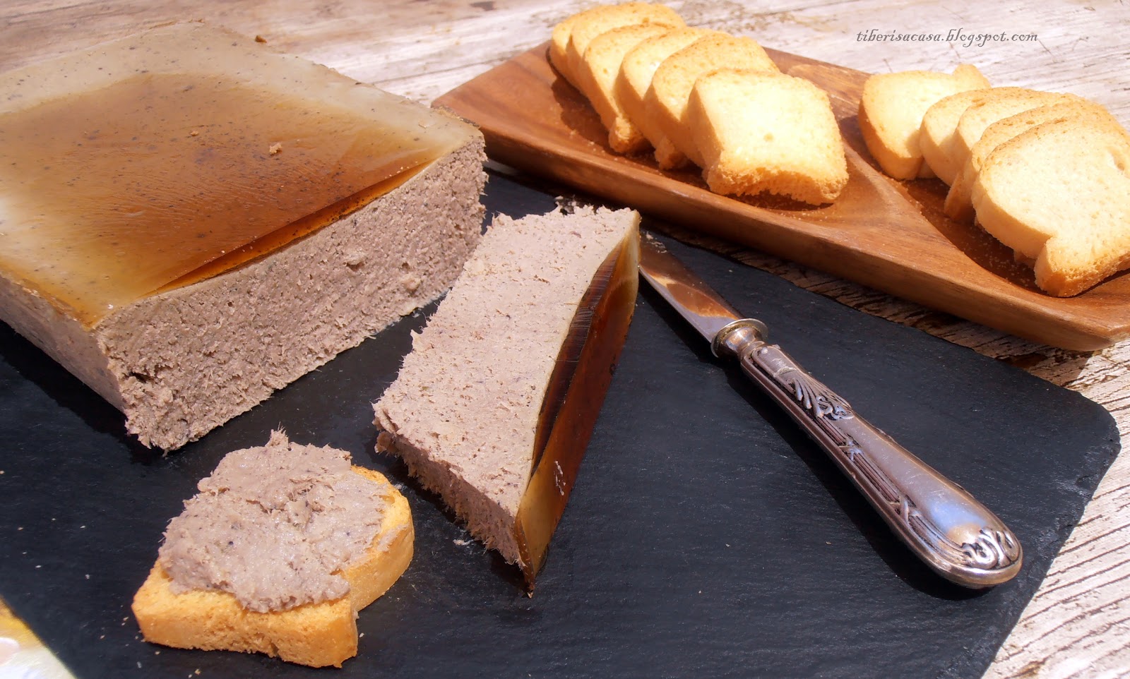 TIBERIS : ~ Paté de hígado de cerdo
