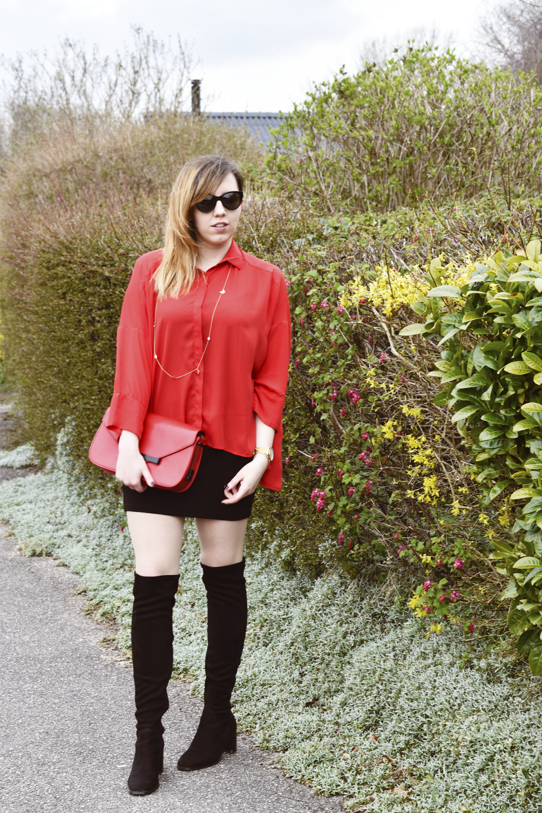 Red Is Always A Good Idea - FASHION IN THE AIR