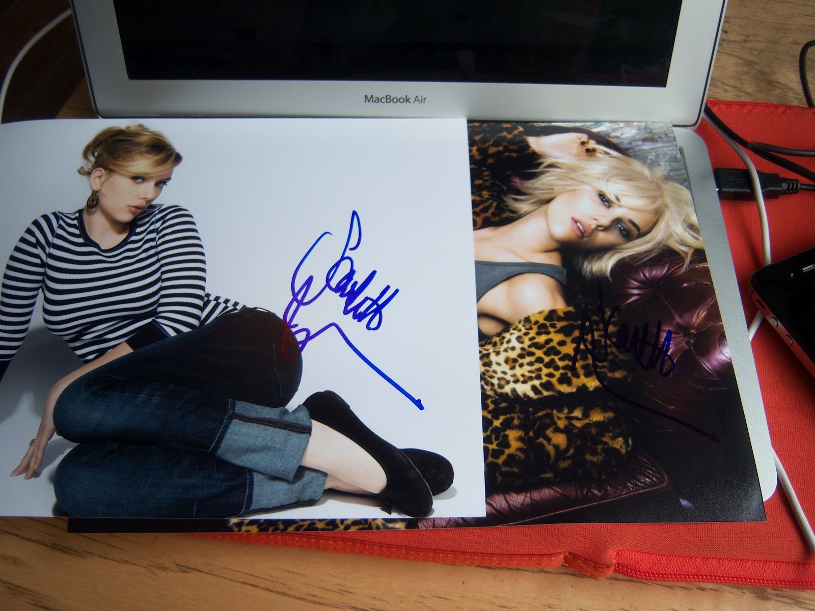 Niko Takes Hollywood! : Scarlett Johansson autographs!