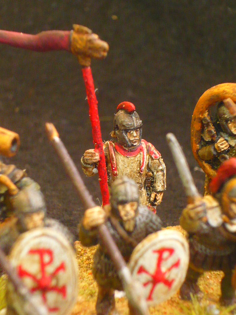 Analogue Hobbies: From BenG: 20mm Late Roman Command Stand (32 points)