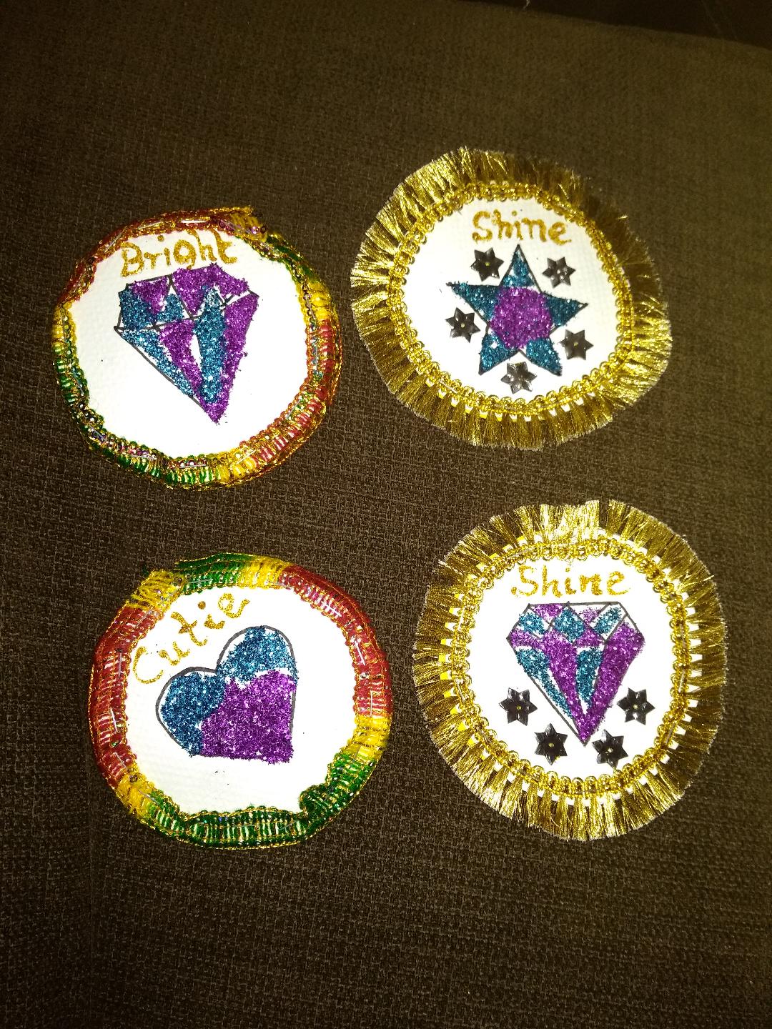 Nena's Arts and Crafts: Kids Badges made with Chart paper