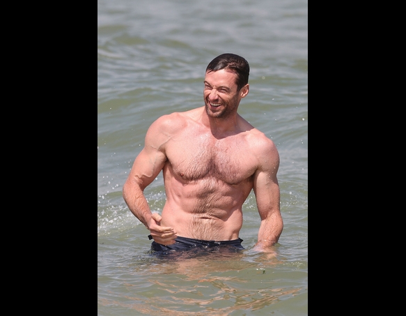 Celebrity Gists!: Hugh Jackman Shows Off Crazily-Fit Body As He Hits ...