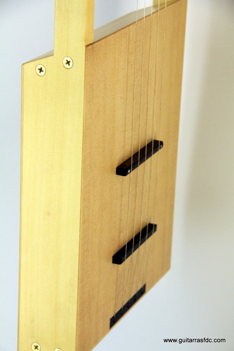 Luis Fernández de Córdoba, luthier: Sudanese Rababa