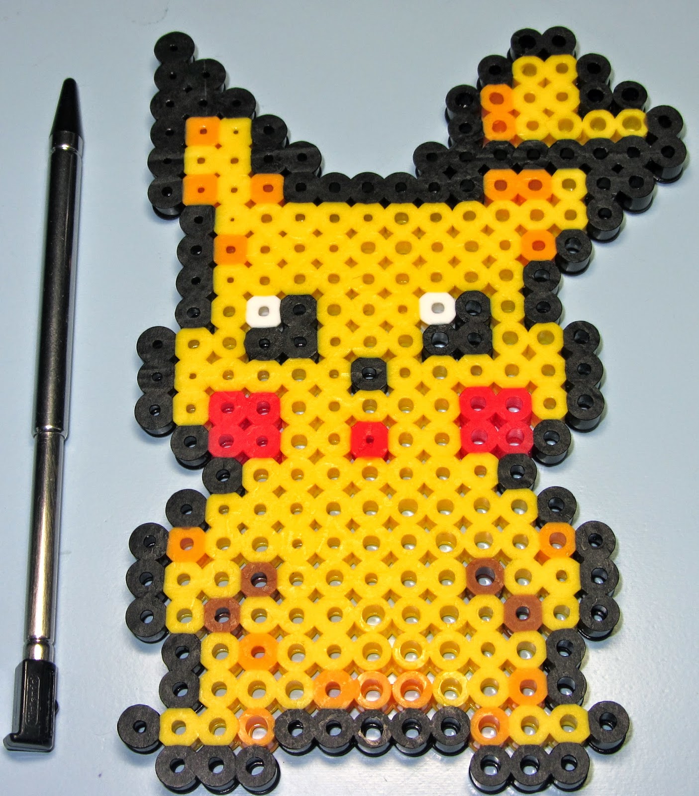 QDCrafts: Pikachu Perler Bead Sprite