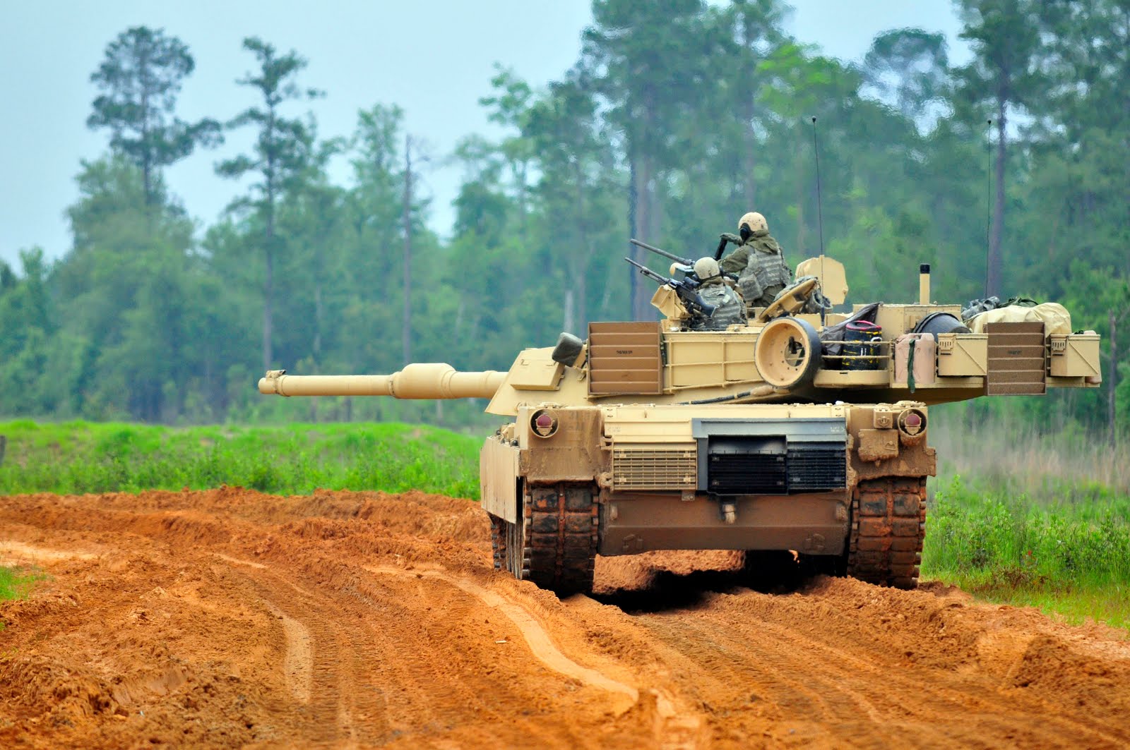 Defense News: M1A1
