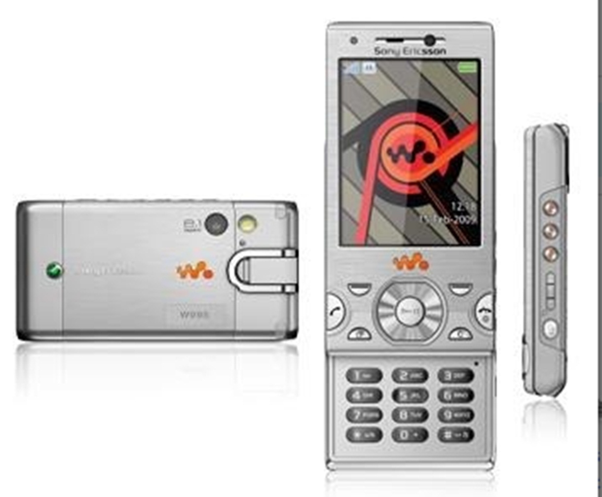 aphroditestylish: celular Sony Ericsson 8