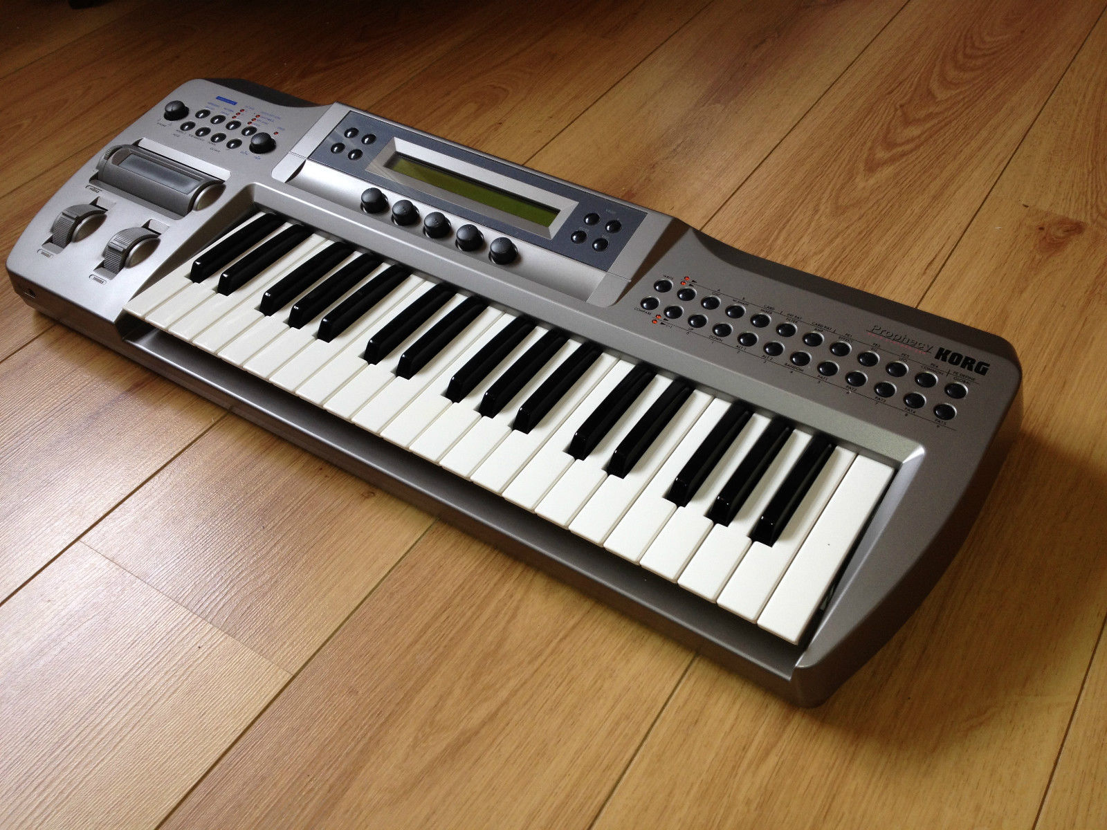 MATRIXSYNTH: Korg Prophecy Analogue Modelling Synthesizer