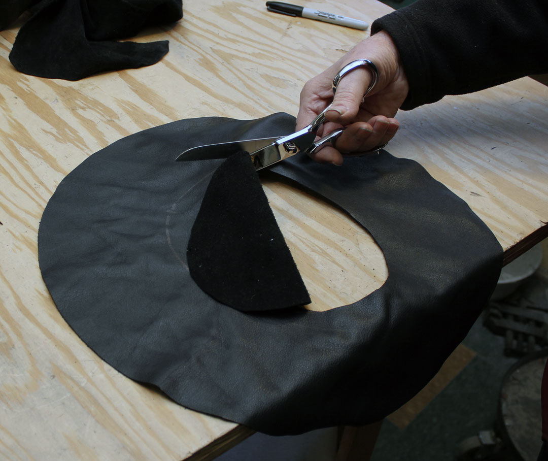 Tom Banwell—Leather and Resin Projects: Making a Plague Doctor's Hat