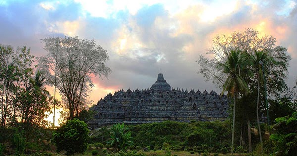 Folklore: 11 Folklore From Central Java