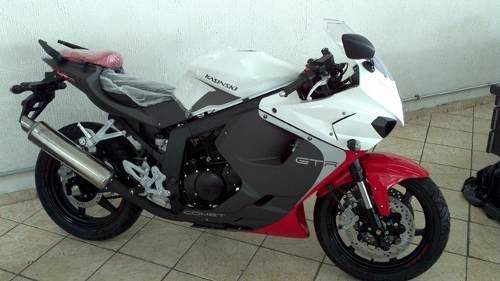 Bela Moto: Novas Cores na Comet GT R 250