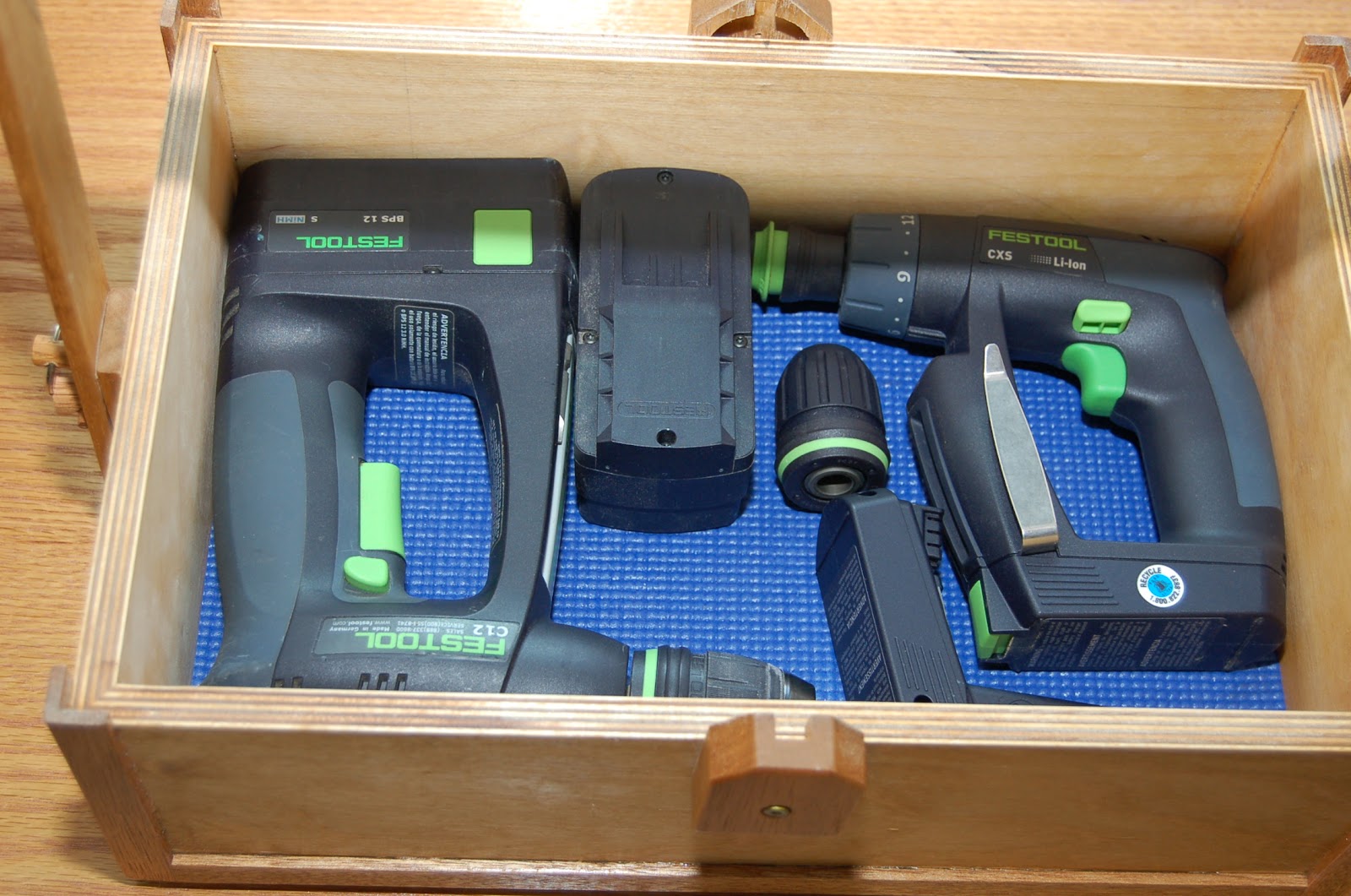 Woodworks Made Easy: A Japanese Tool Box