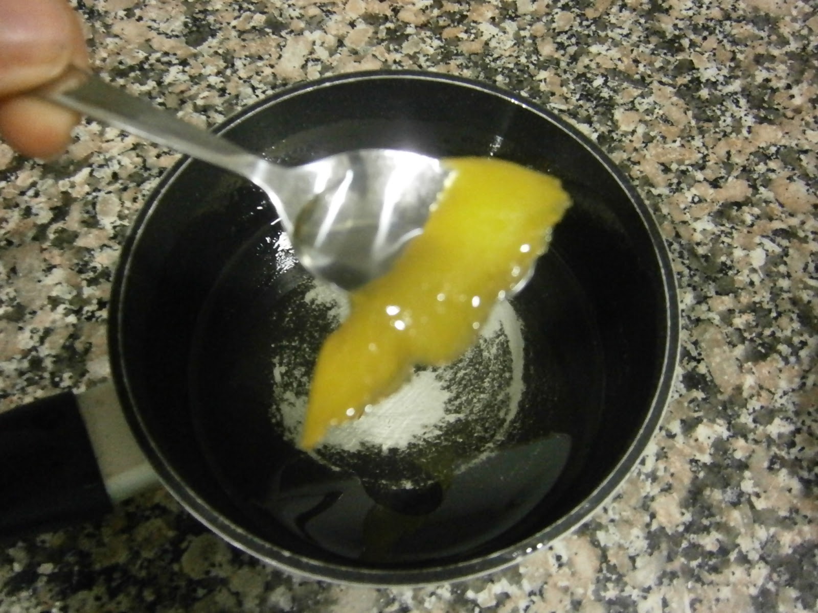 OSUKAA IS COOKING: YEMA TOSTADA / TOASTED YOLK