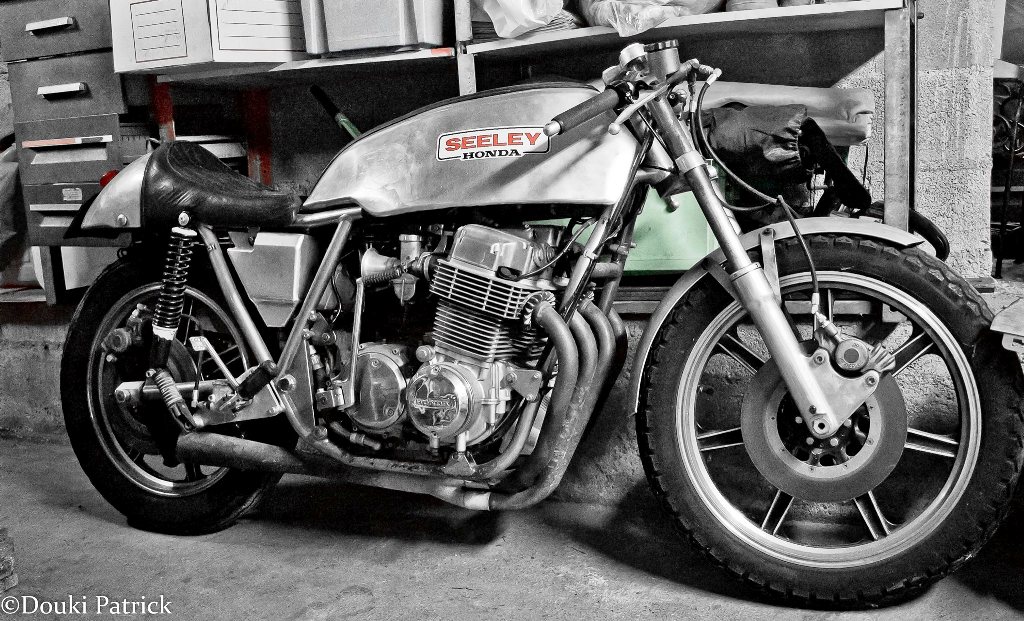 Seeley Honda - Inazuma café racer