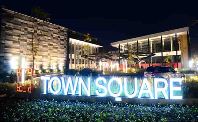 Llega el nuevo concepto de retail a Town Square Metepec: X-hibit ...