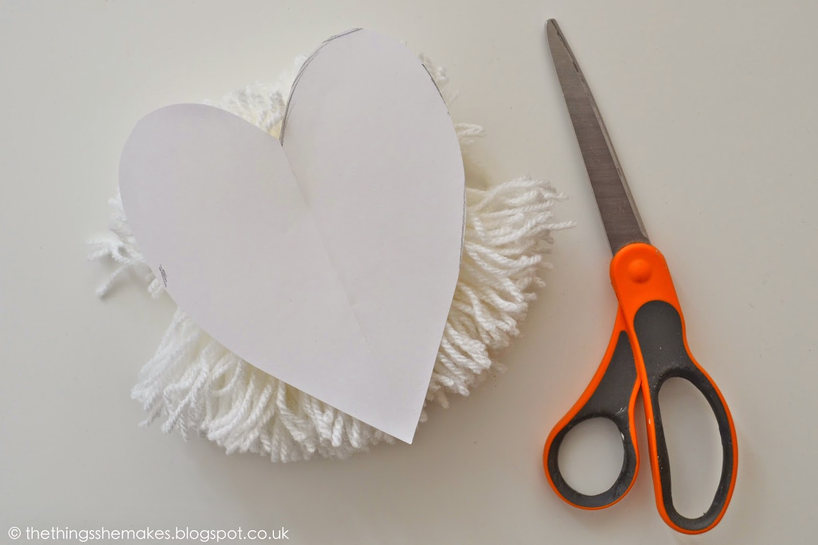 How to Make a Large Pom Pom Heart | The Things She Makes