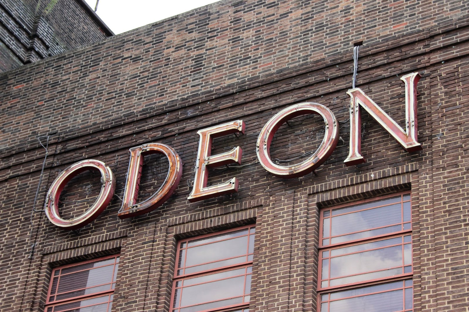 ANTECEDENT ARCHITECTURE: York Odeon Cinema, Blossom Street, York, 1937 ...