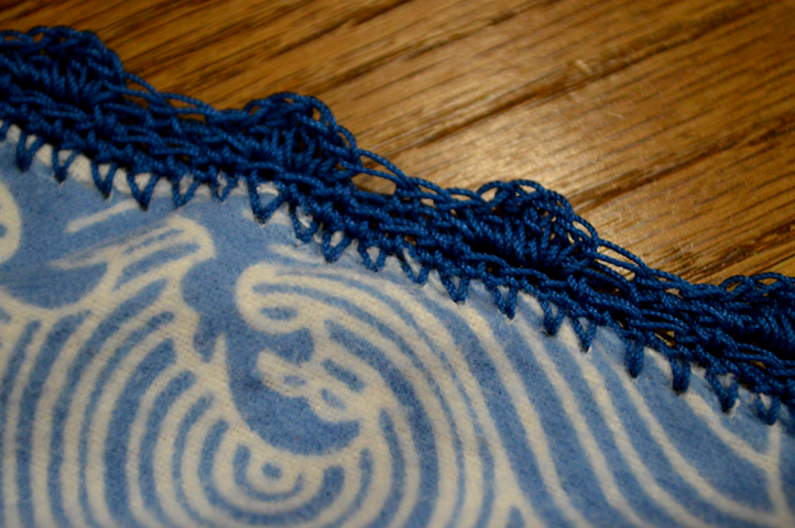 Art Threads: Crocheted Wave Edging