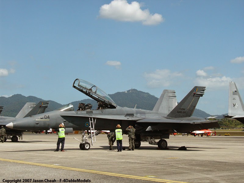 BARANG BARU BARANG LAMA: Boeing F/A-18 Hornet