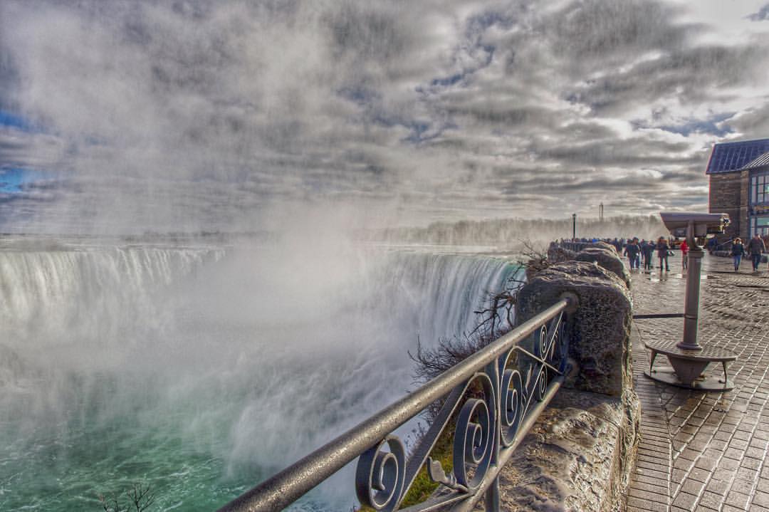 The World by The Brunette: All you need to know about Niagara Falls