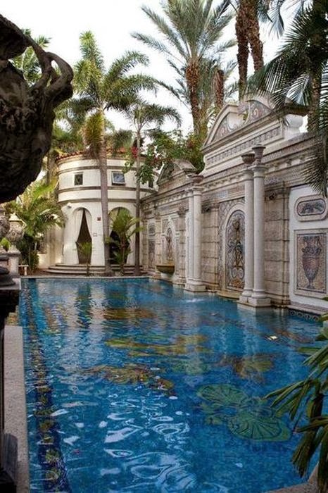 World Of Technology: Opulent Versace Mansion Finally Sold for $41.5 ...